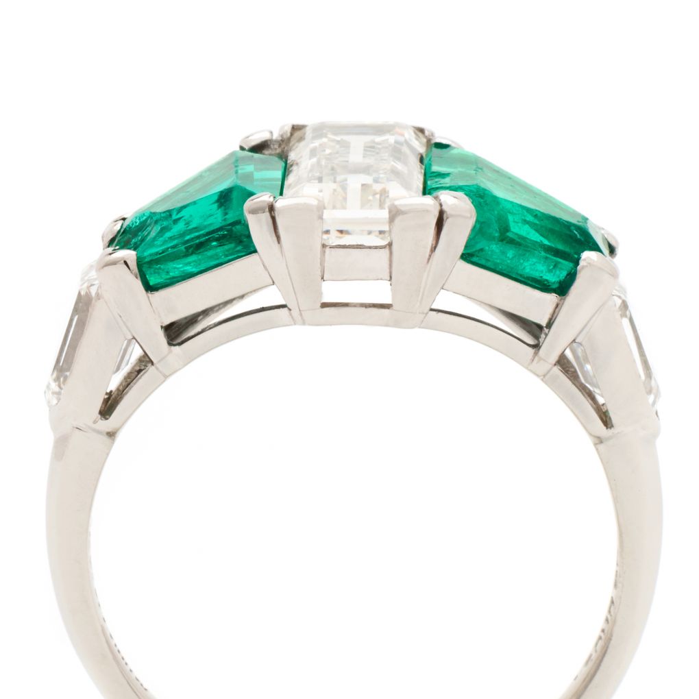 Art Deco Emerald-Cut Diamond & Green Emerald Ring – Van Rijk
