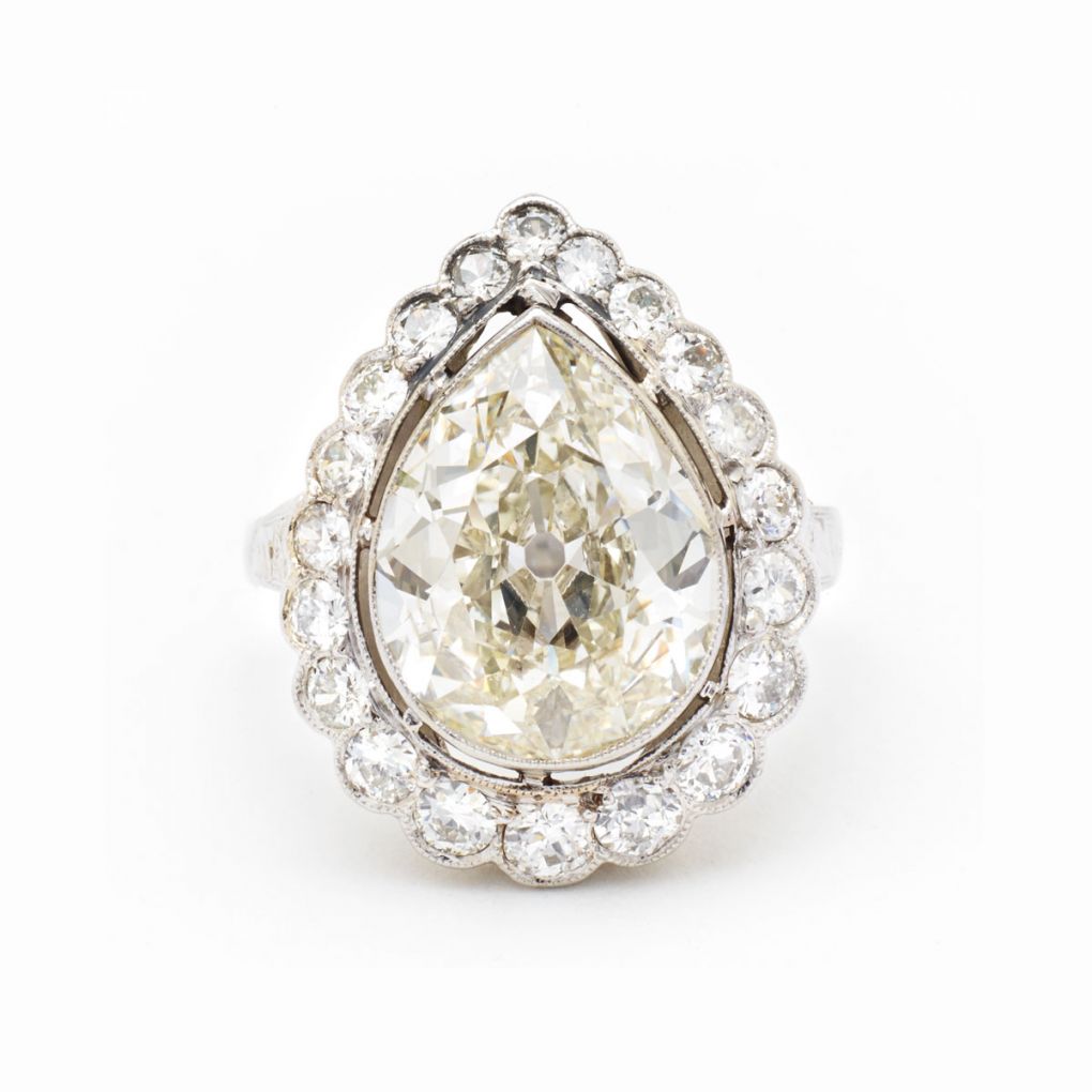 Impressive Vintage Edwardian 4.53 Carat Pear Shaped Diamond Ring. Circ ...
